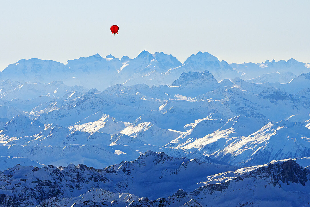 Flying udder of Barbara Anna Husar crossing the Alps